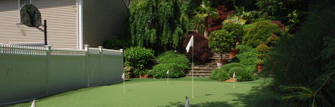 How to Create the Backyard Perfect Putting Green Oasis